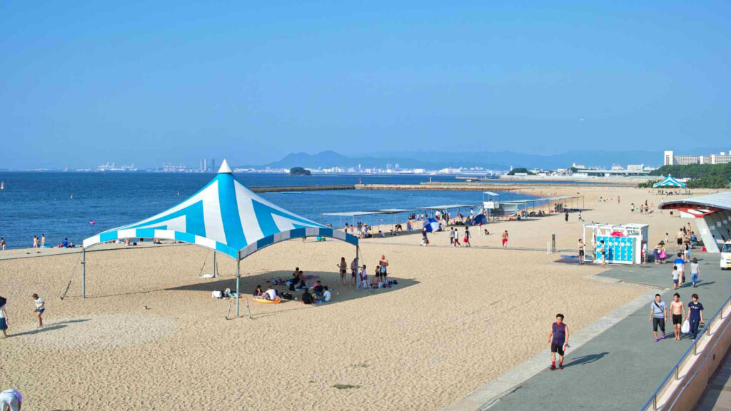 Seaside Momochi Beach Park - Travel in Japan