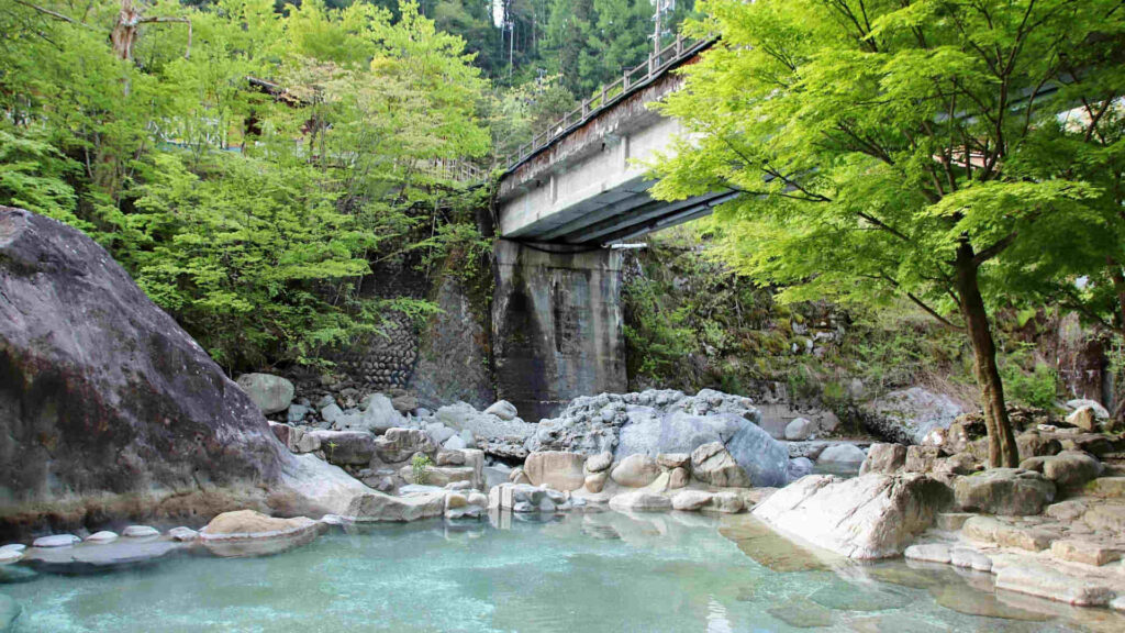 Okuhida Onsen - Travel in Japan