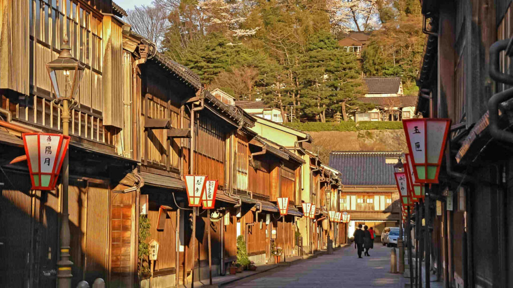 Higashi Chaya District - Travel in Japan
