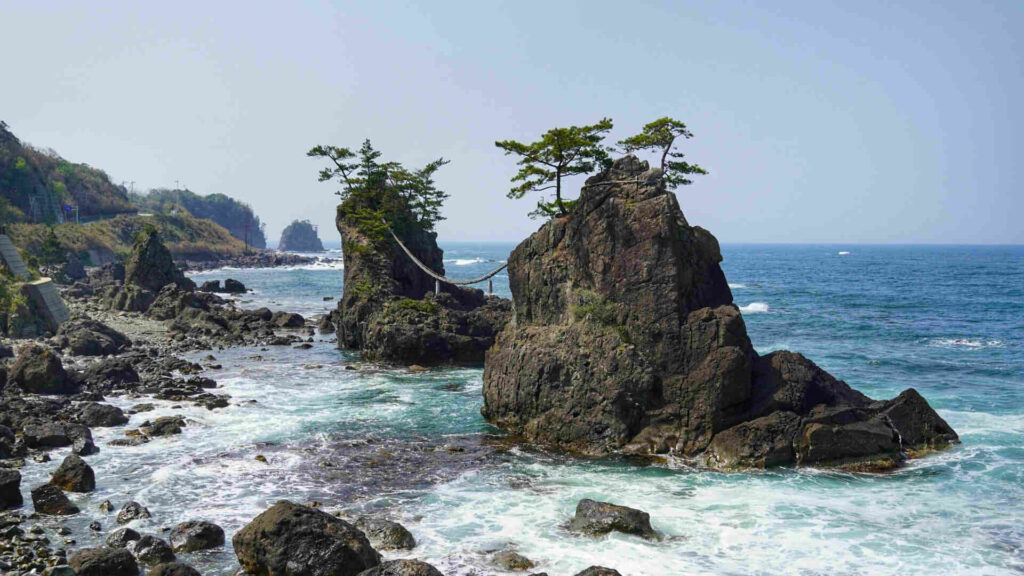 Noto Kongo Coast - Travel in Japan