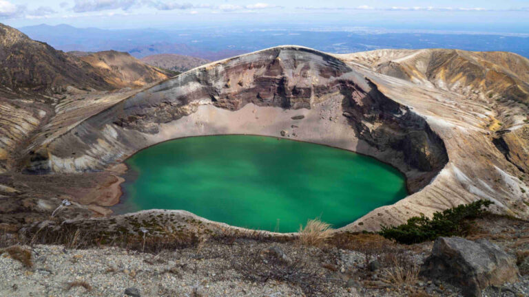Okama Crater - Travel in Japan