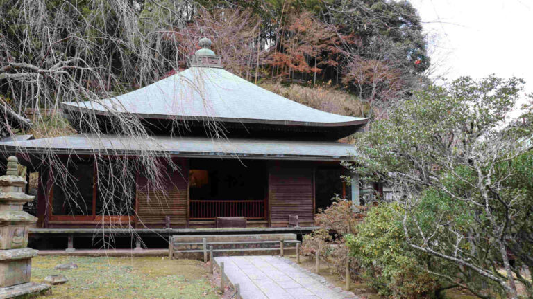 Tokeiji Temple - Travel in Japan