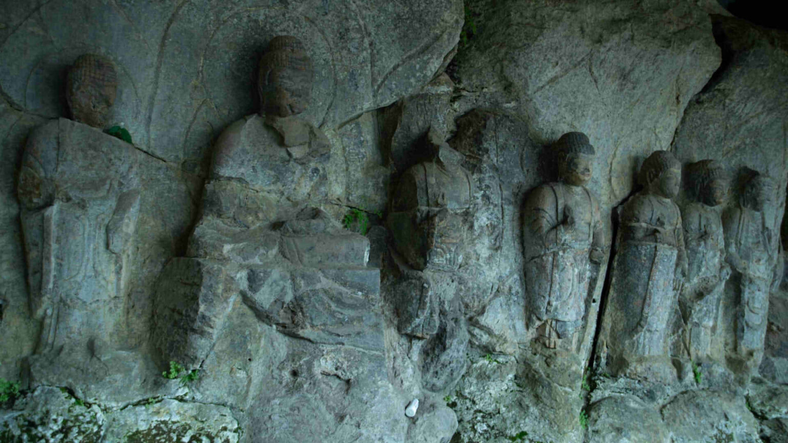 Usuki Stone Buddhas - Travel in Japan