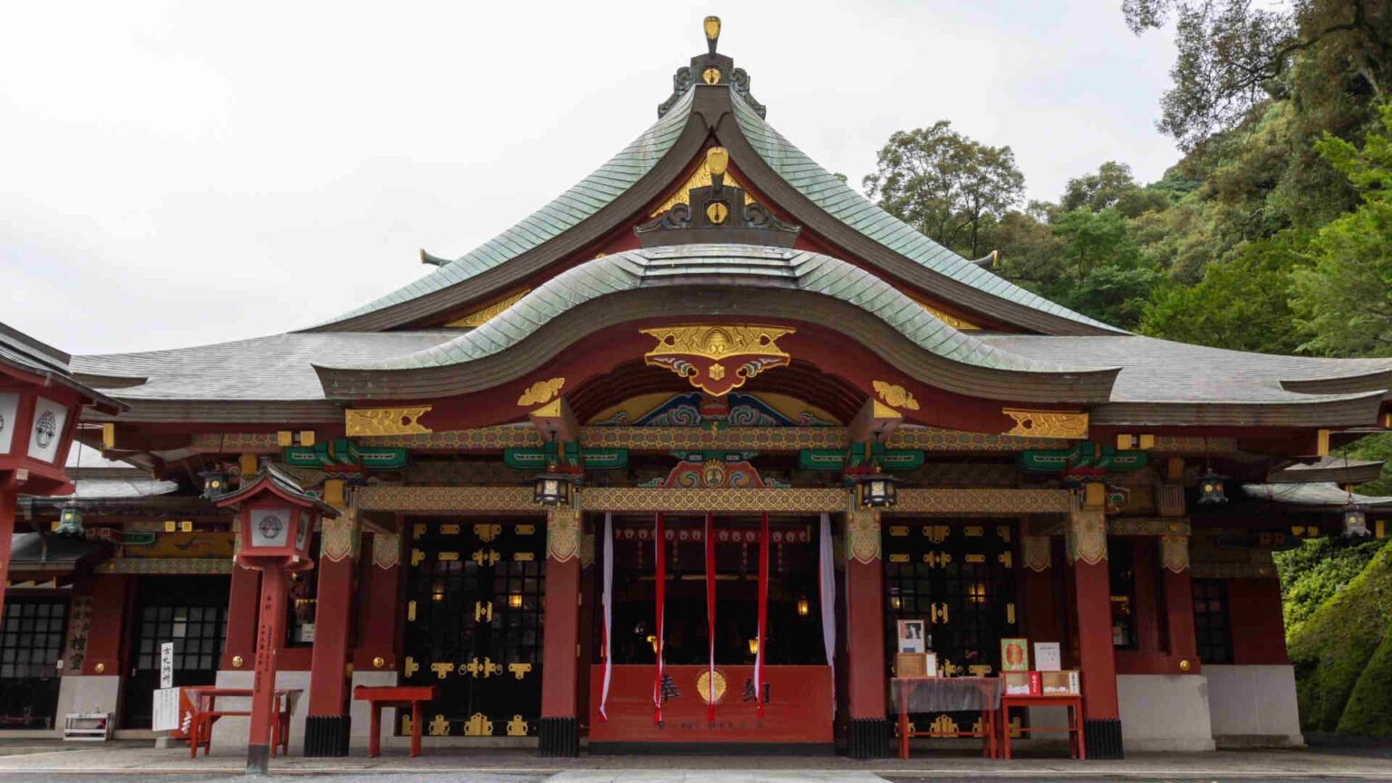 Yutoku Inari Shrine - Travel in Japan